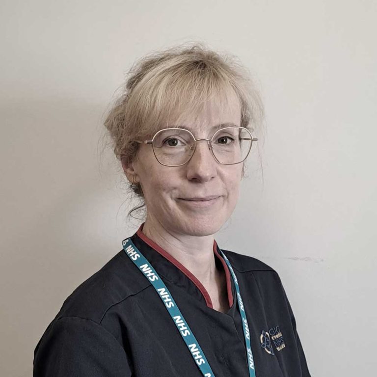 Charlotte Bloodworth working with WMUK